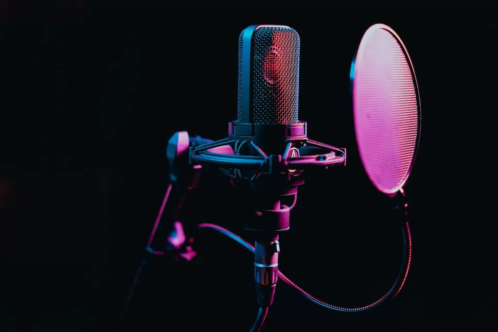 ¿Qué micrófono necesito para dar clases online con buena calidad de audio?
